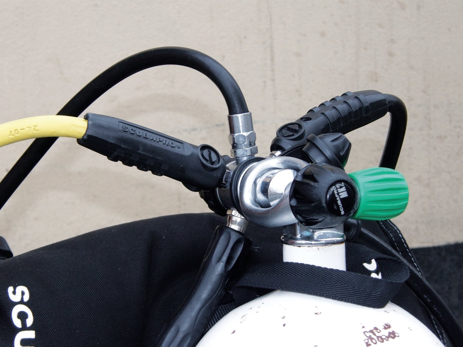 Tips To Keep Your Regulator Hoses in Great Shape - Divernet