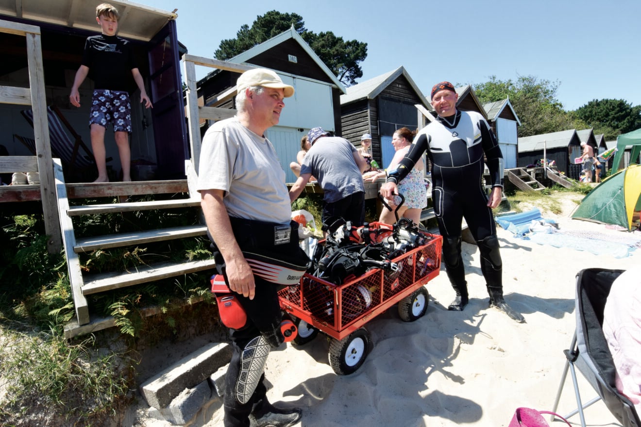 Studland Bay Dorset Shore Dive Guide: Seahorses, Seagrass & Shallow UK ...