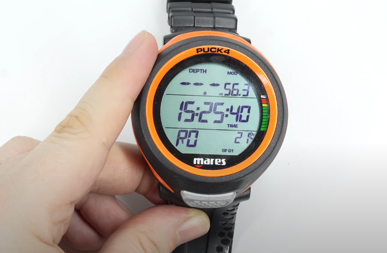 Unboxing the Mares Puck 4 dive-computer