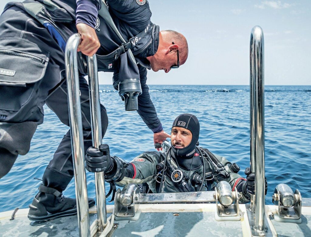 Safe Diving: The Art of Using Dive Boat Ladders Correctly