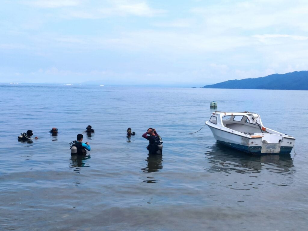 Philippines 22 Divers Pass Special Dive Guide Training