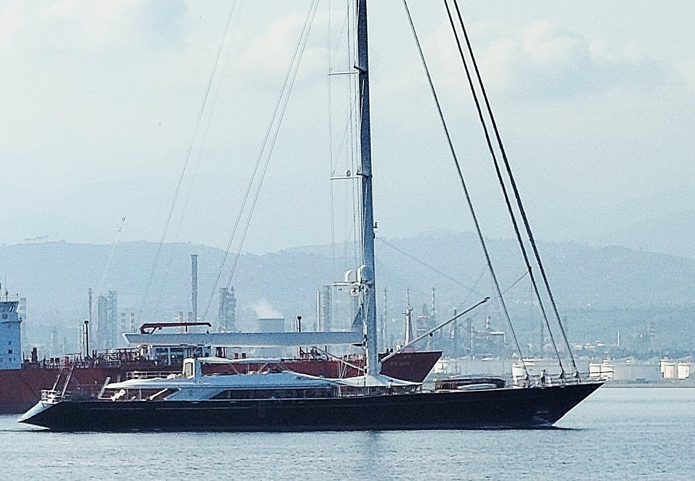 Diver dies as Sicily superyacht recovery begins