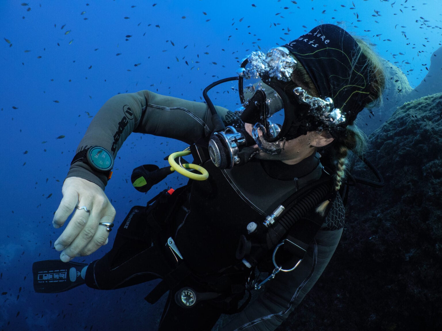 Suunto releases two well-specced, dedicated dive computers - Nautic ...
